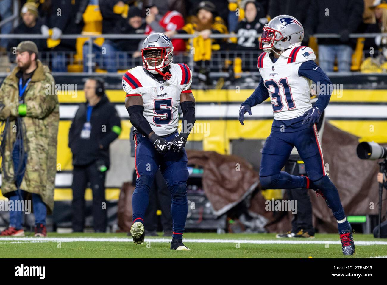 New England Patriots safety Jabrill Peppers (5) reacts after a fourth ...
