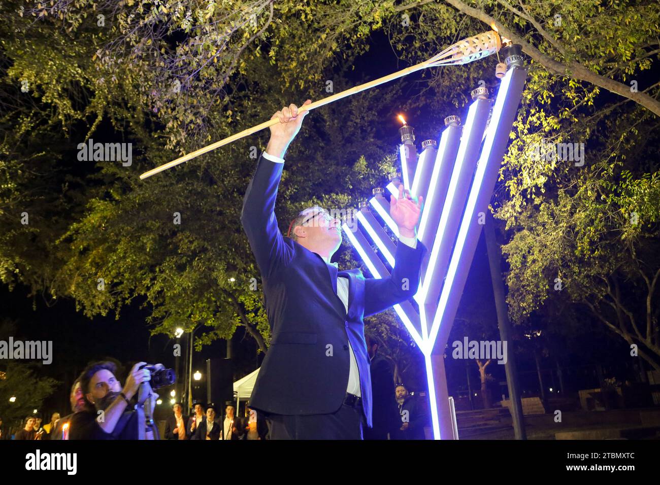 Ohad Kadan Head Of ASU W P Carey School Of Business Lights The ohad-kadan-head-of-asu-w-p-carey-school-of-business-lights-the