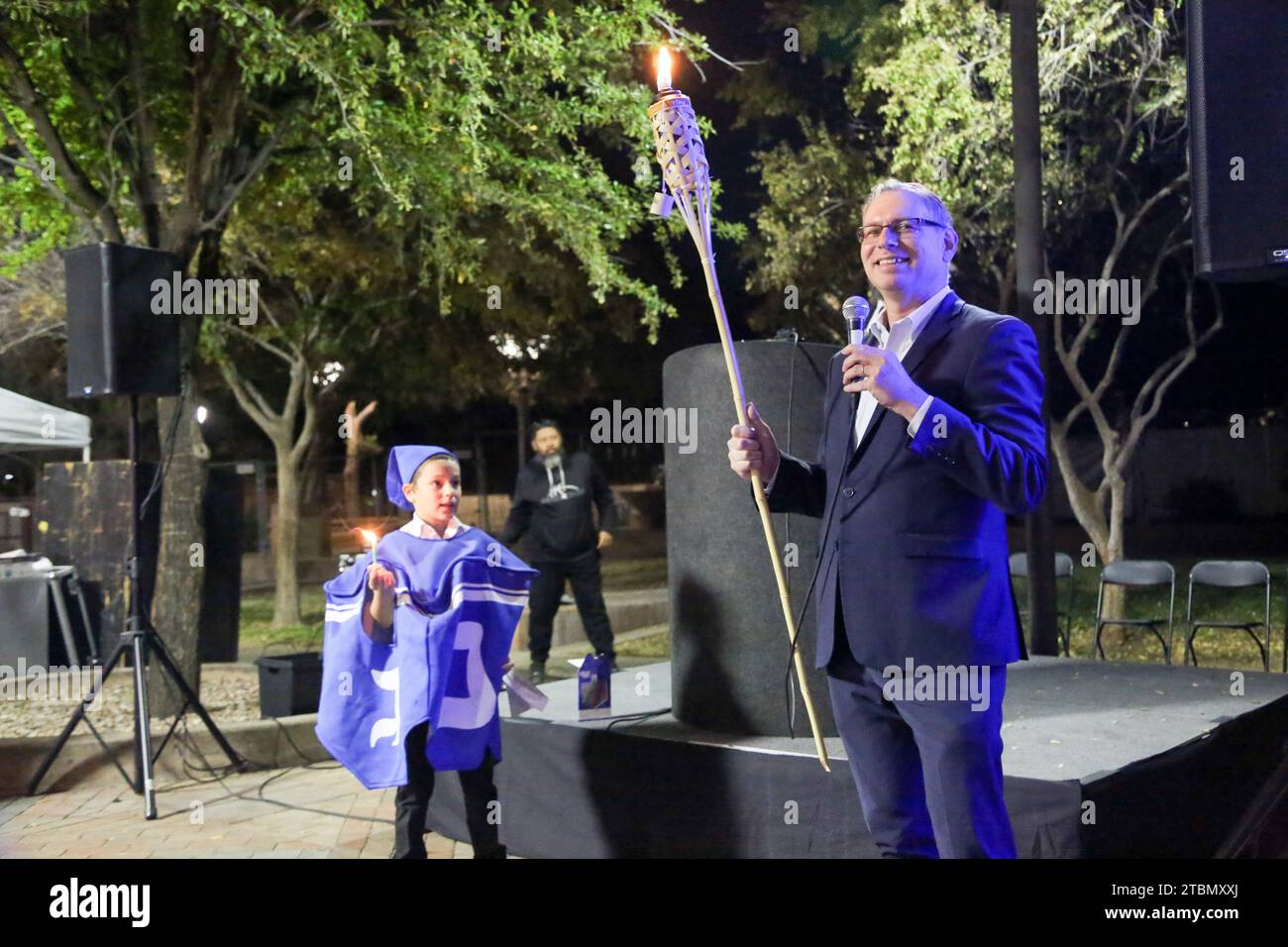Ohad Kadan Head Of ASU W P Carey School Of Business Lights The ohad-kadan-head-of-asu-w-p-carey-school-of-business-lights-the