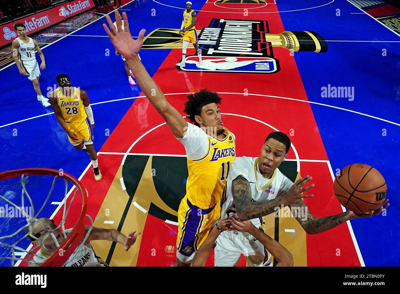 New Orleans Pelicans guard Jordan Hawkins shoots the ball against Los ...