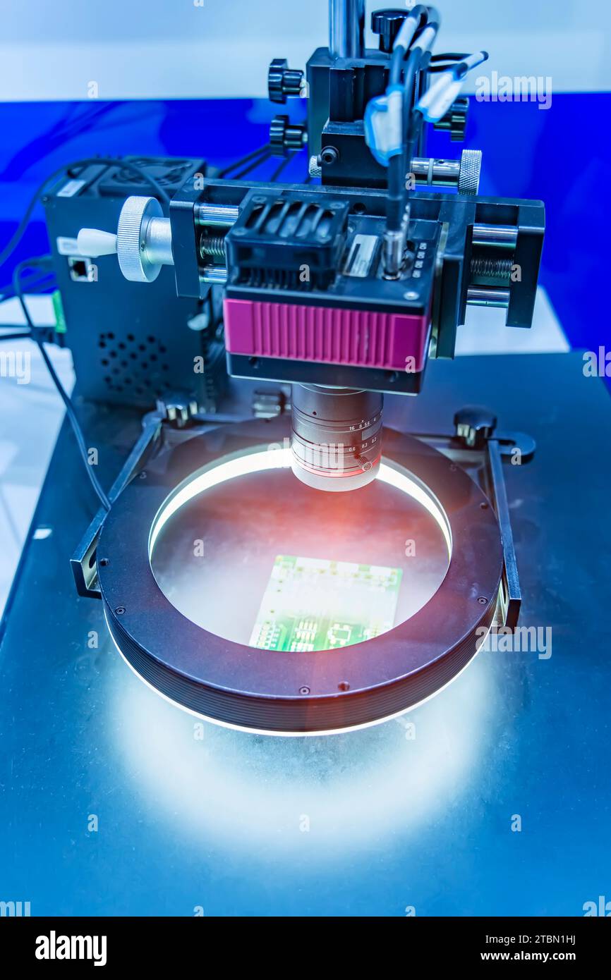 automatic robot vision sensor camera system in intellegence pcb factory ...