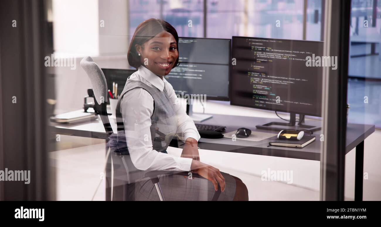 Programmer debugging code software developer hi-res stock photography and images - Alamy