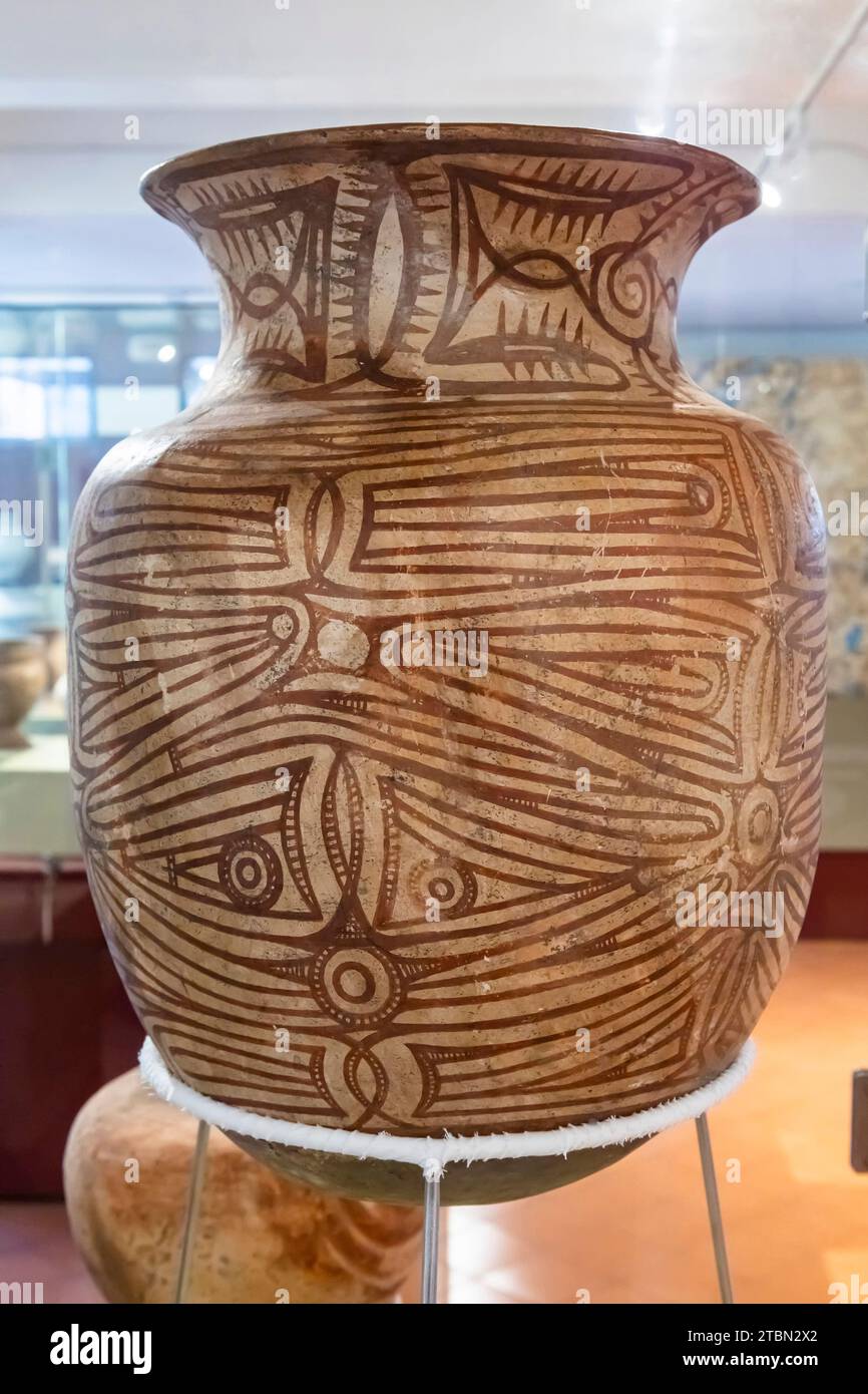 Ban Chiang national museum, Painted pottery of late period, Ban Chiang ...