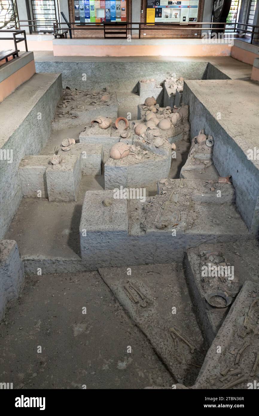 Ban Chiang national museum, Exhibition of excavation site, at Wat Pho ...