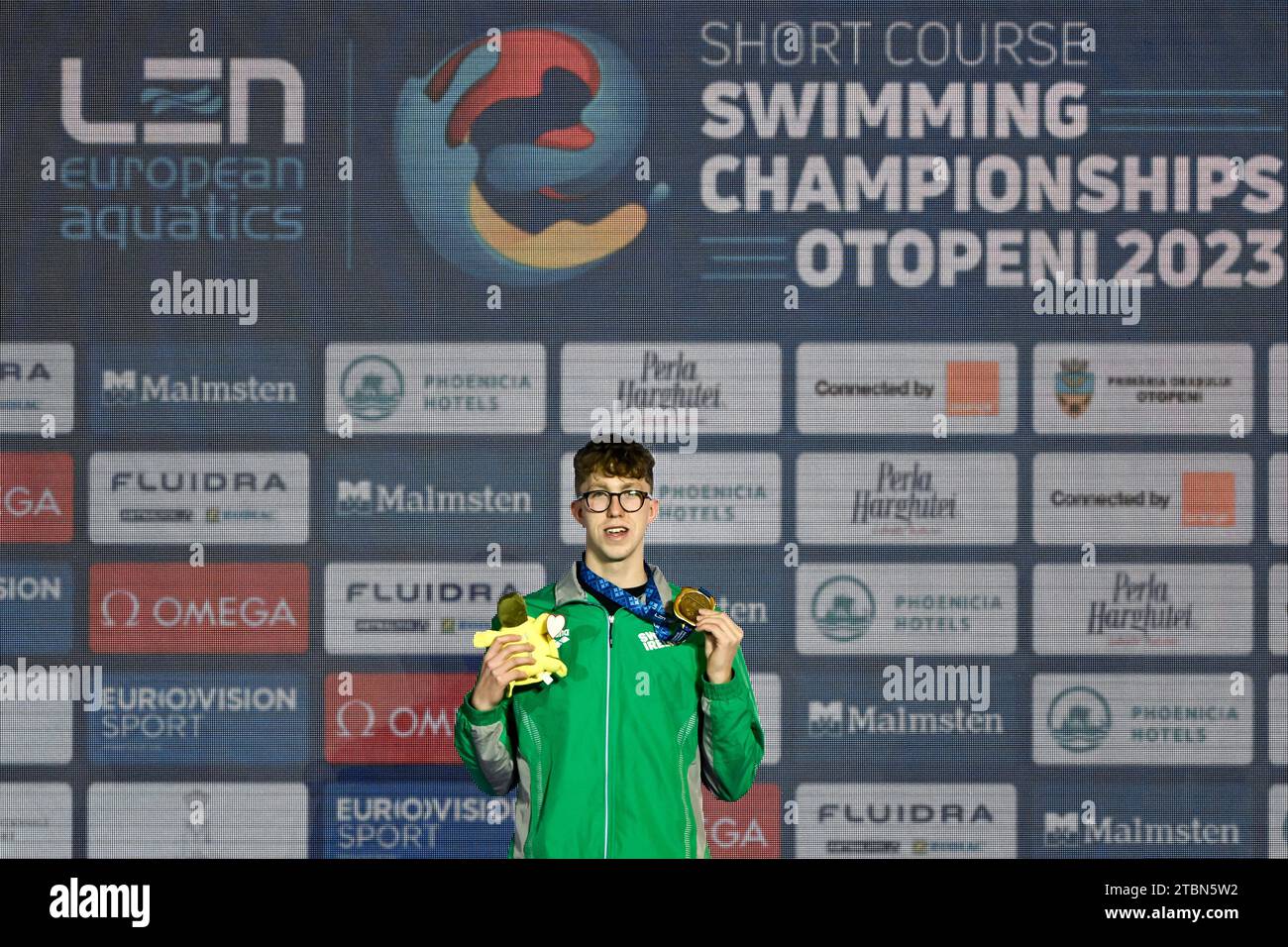 Daniel Wiffen of Ireland shows the gold medal after competing in the ...