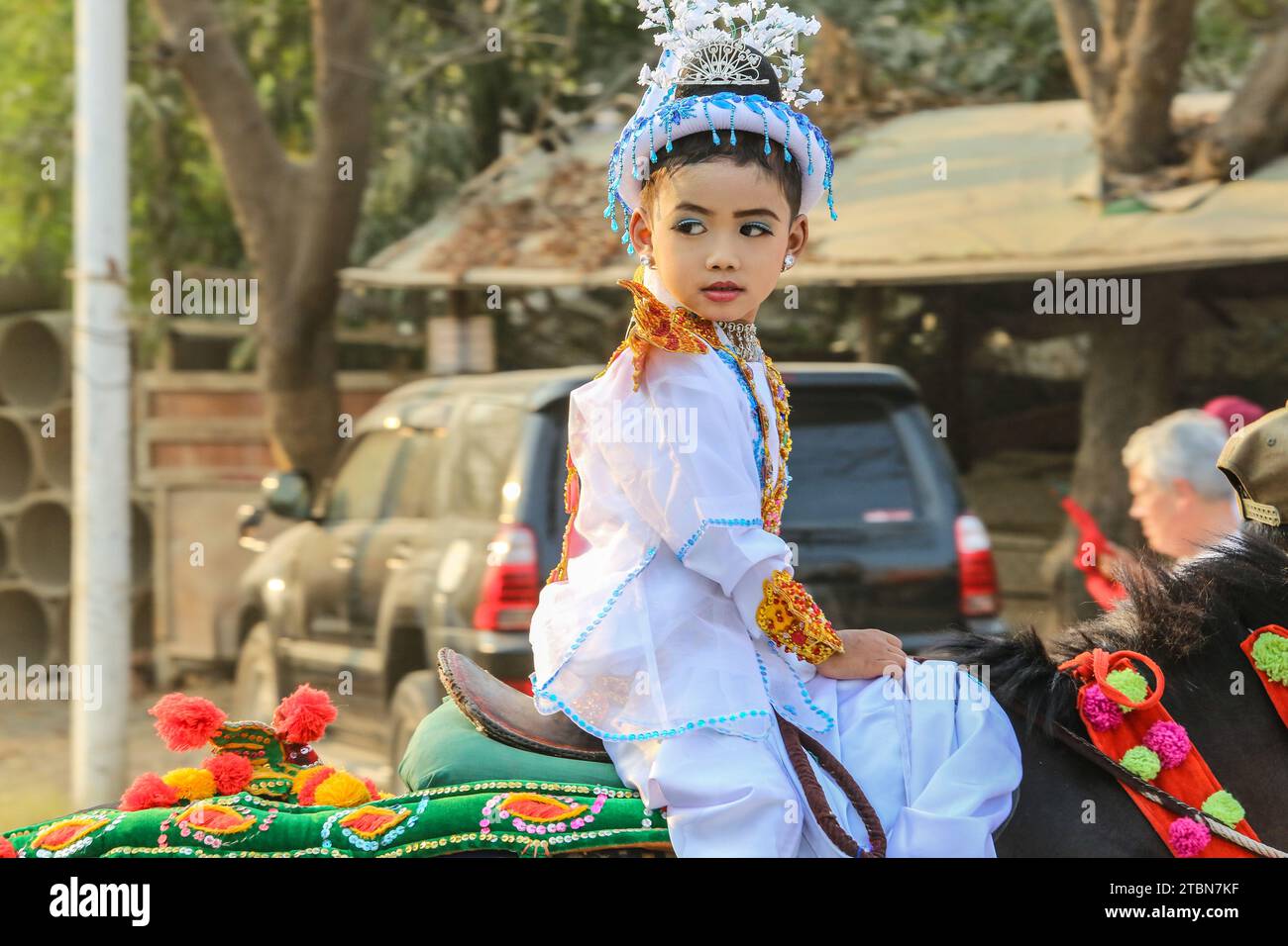 Myanmar Shinbyu celebration, Theravada Buddhism novitiation ceremony ...