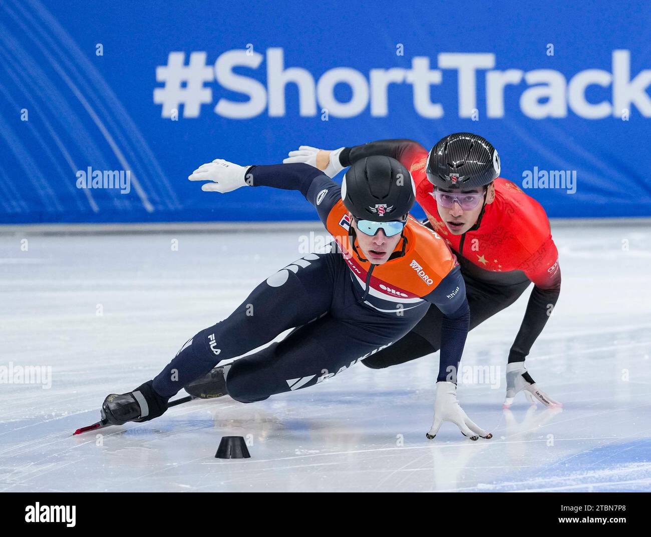 Beijing, China. 8th Dec, 2023. Liu Shaolin (R) of China competes during ...
