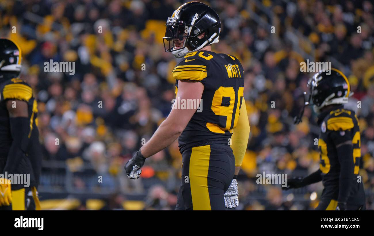 DEC 07, 2023: T.J. Watt #90 during the Pittsburgh Steelers vs New ...
