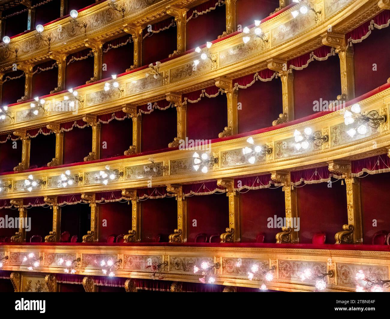 The opera boxes hi-res stock photography and images - Alamy