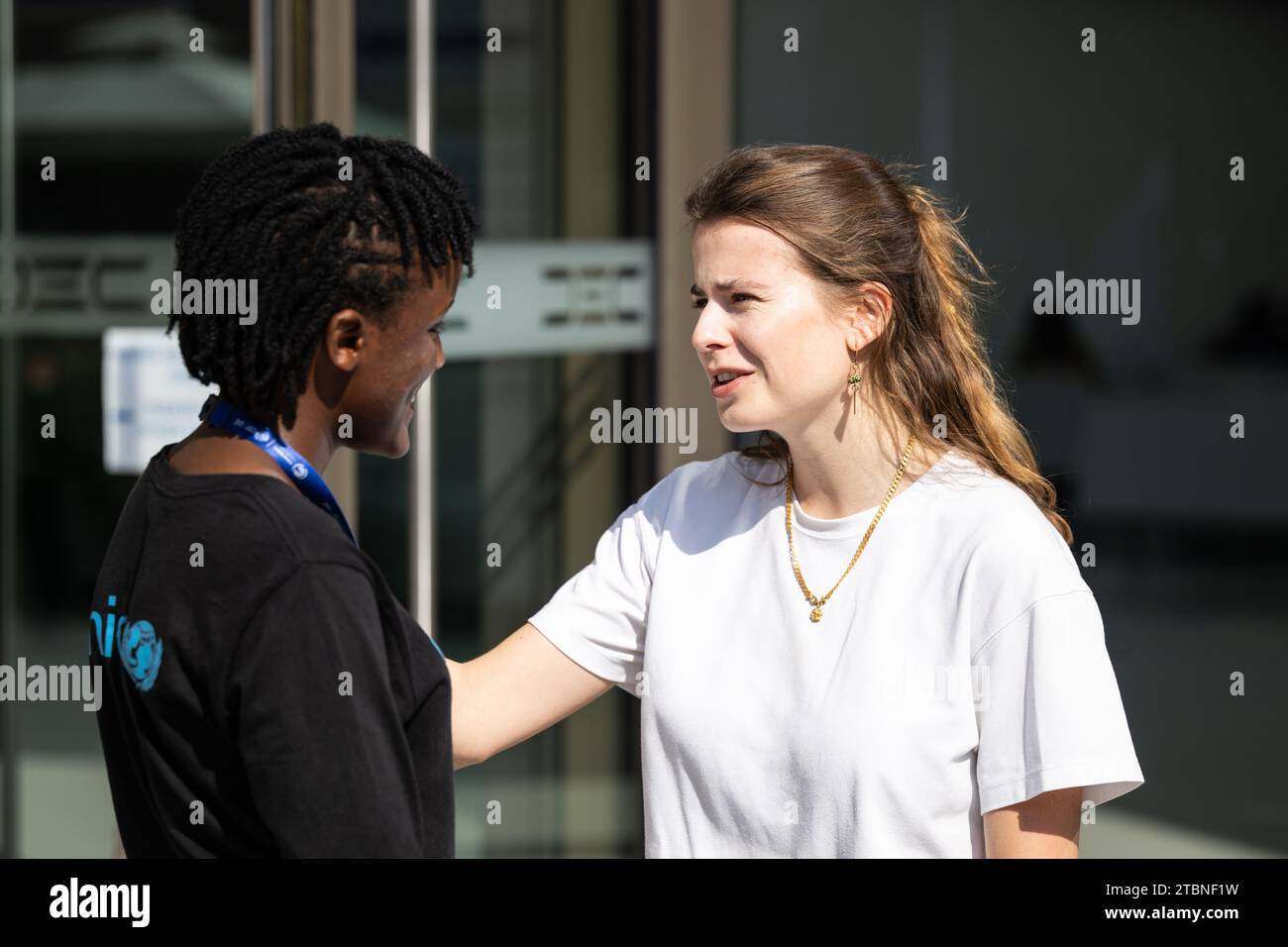 Dubai, United Arab Emirates. 08th Dec, 2023. Luisa Neubauer (r ...