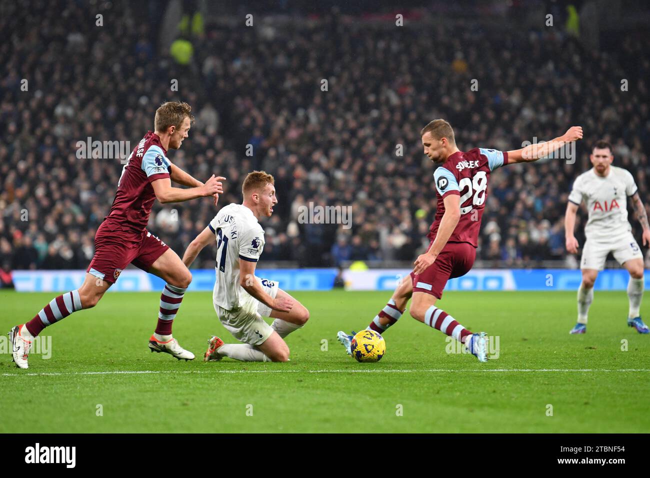 Premier league west ham soucek 2023 hi-res stock photography and images ...