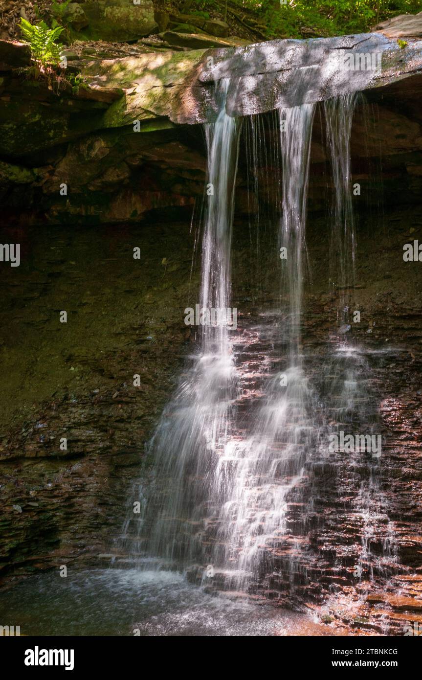 Blue Hen Falls at Cuyahoga Valley National Park in Ohio, USA Stock Photo - Alamy