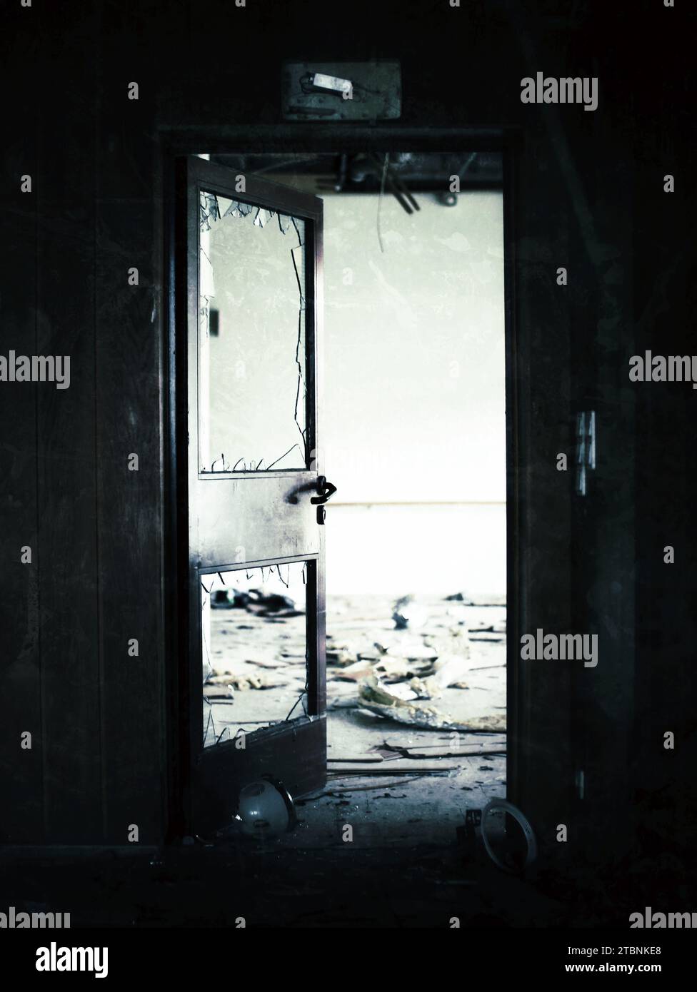 Shattered glass door hi-res stock photography and images - Alamy