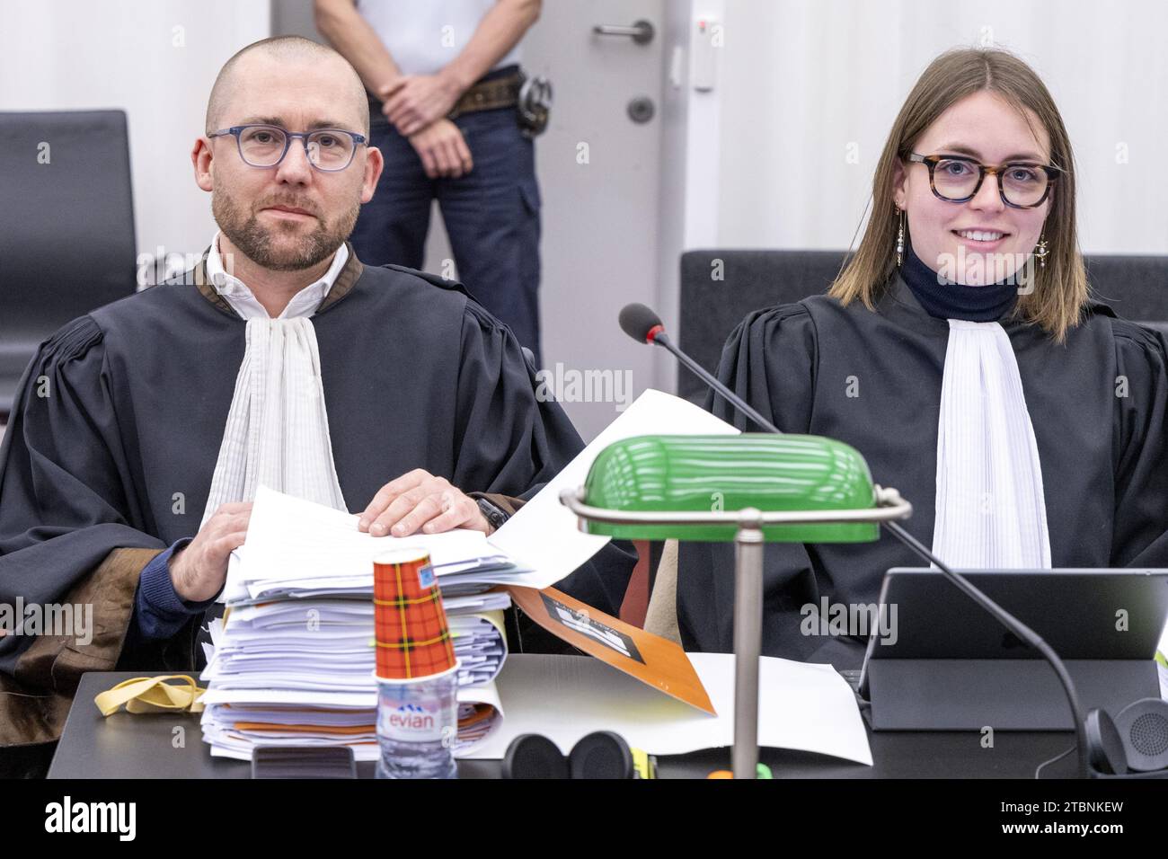 Gent, Belgium. 08th Dec, 2023. Lawyer Joris Van Maele (L) pictured ...