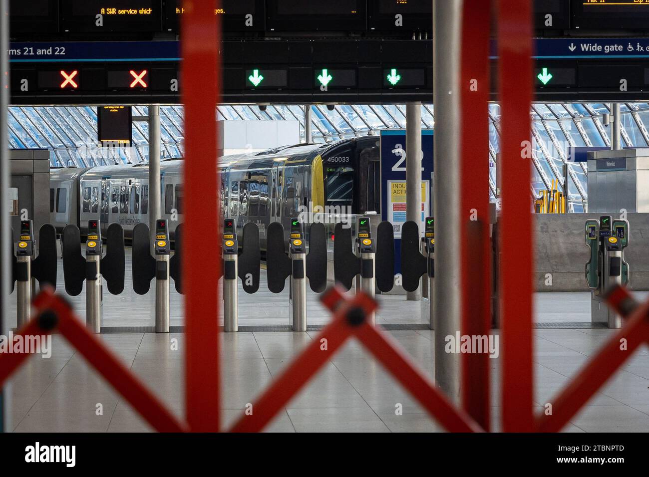 London, UK. 06th Dec, 2023. An out of service South Western Railway ...