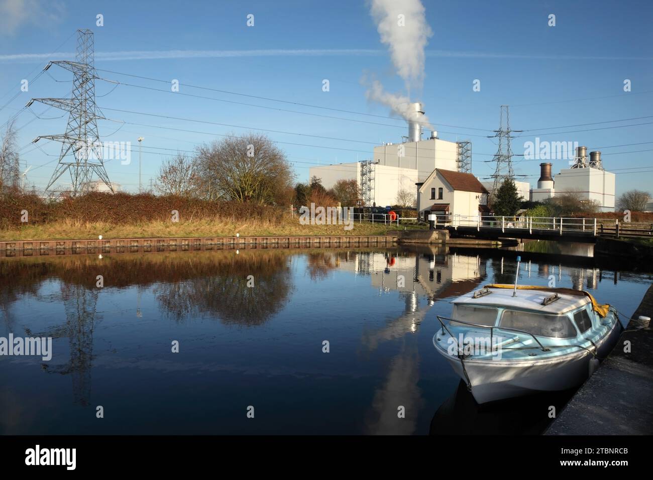 The £350m 840MW Keadby 2 CCGT gas-fired power station alongside the ...
