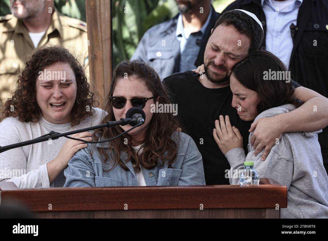 Herzliya, Israel. 08th Dec, 2023. Friends and family mourn at the ...