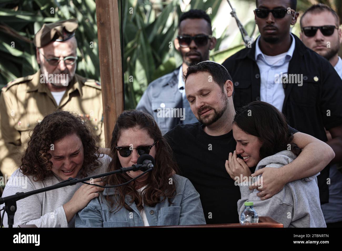 Herzliya, Israel. 08th Dec, 2023. Friends and family mourn at the ...