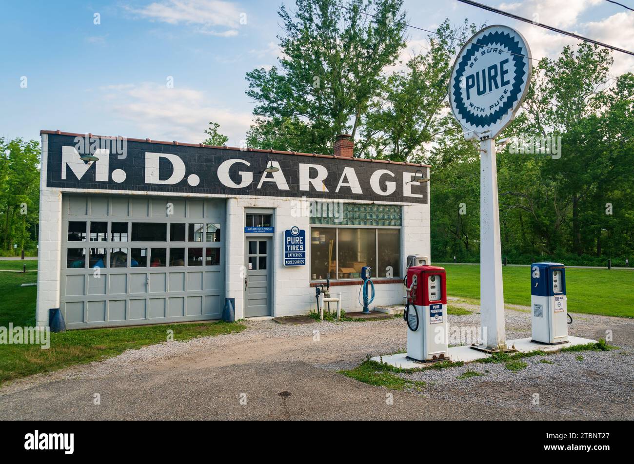 The M. D. Garage and Pure Gas Station at Cuyahoga Valley National Park ...