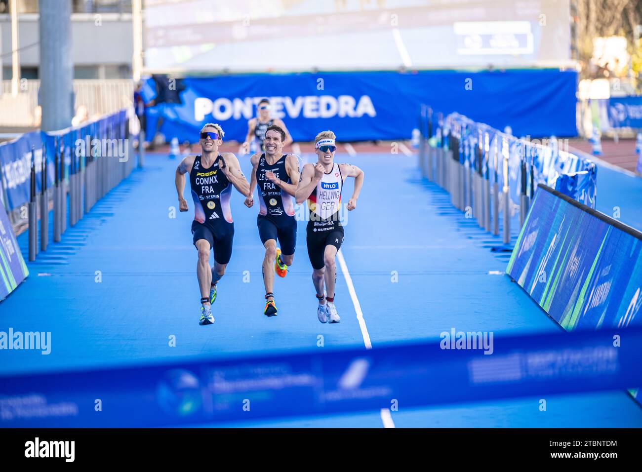 Dorian Coninx winning in Pontevedra in the 2023 World Triathlon ...