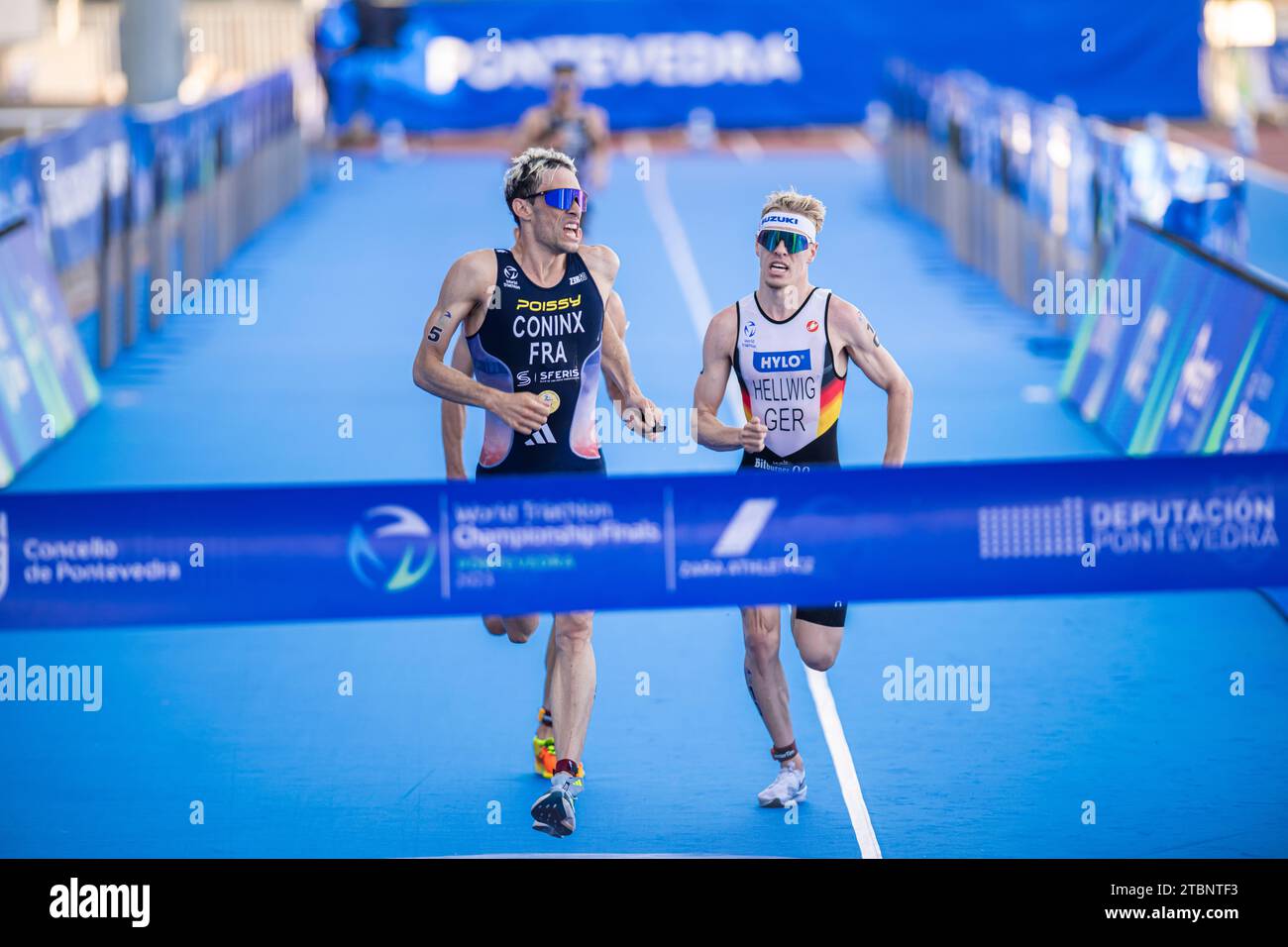 Dorian Coninx winning in Pontevedra in the 2023 World Triathlon ...