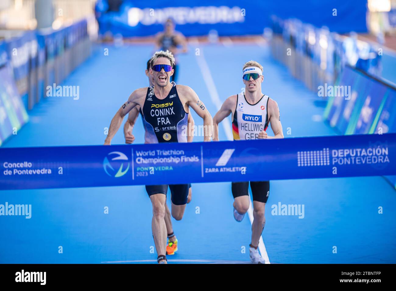 Dorian Coninx winning in Pontevedra in the 2023 World Triathlon ...