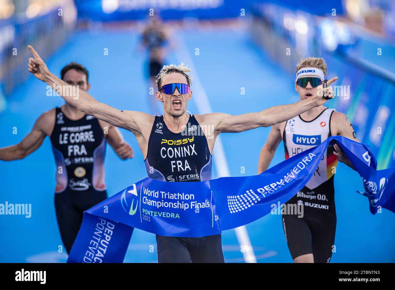Dorian Coninx winning in Pontevedra in the 2023 World Triathlon ...