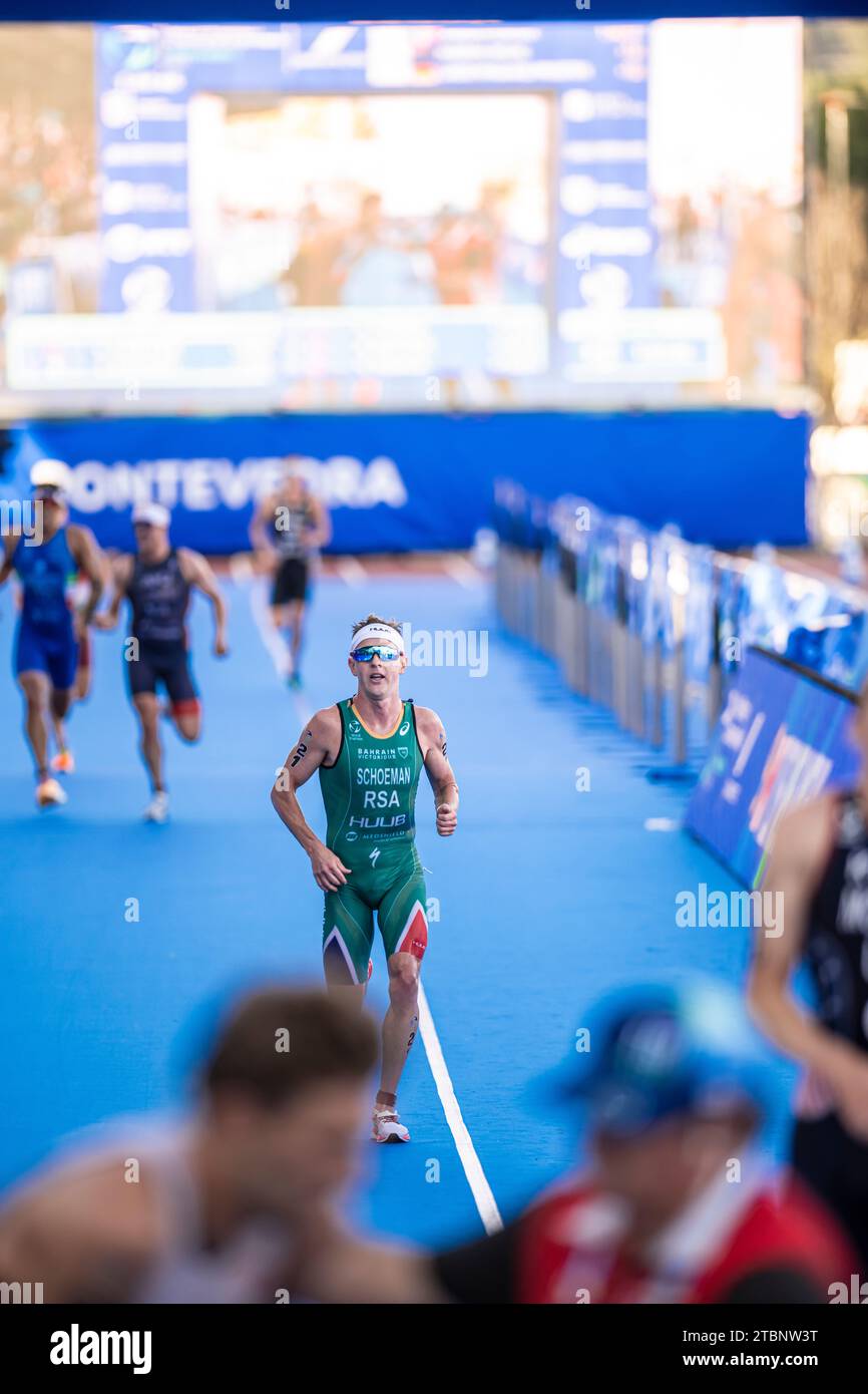 Henri Schoeman participating in Pontevedra in the 2023 World Triathlon ...