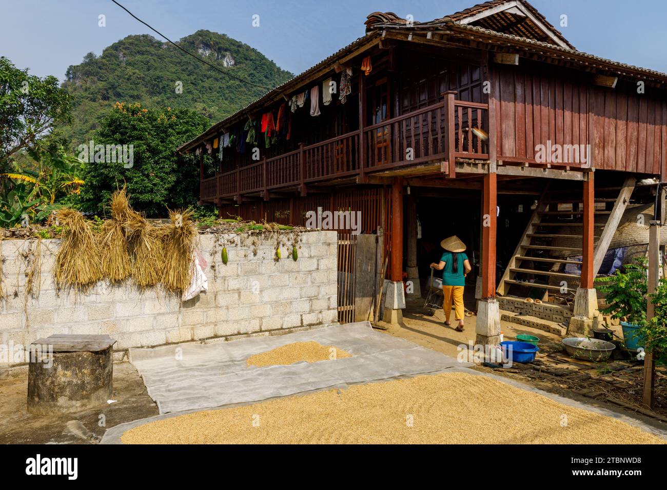 Old Farmhouse in the Bac Son Valley of Vietnam Stock Photo - Alamy