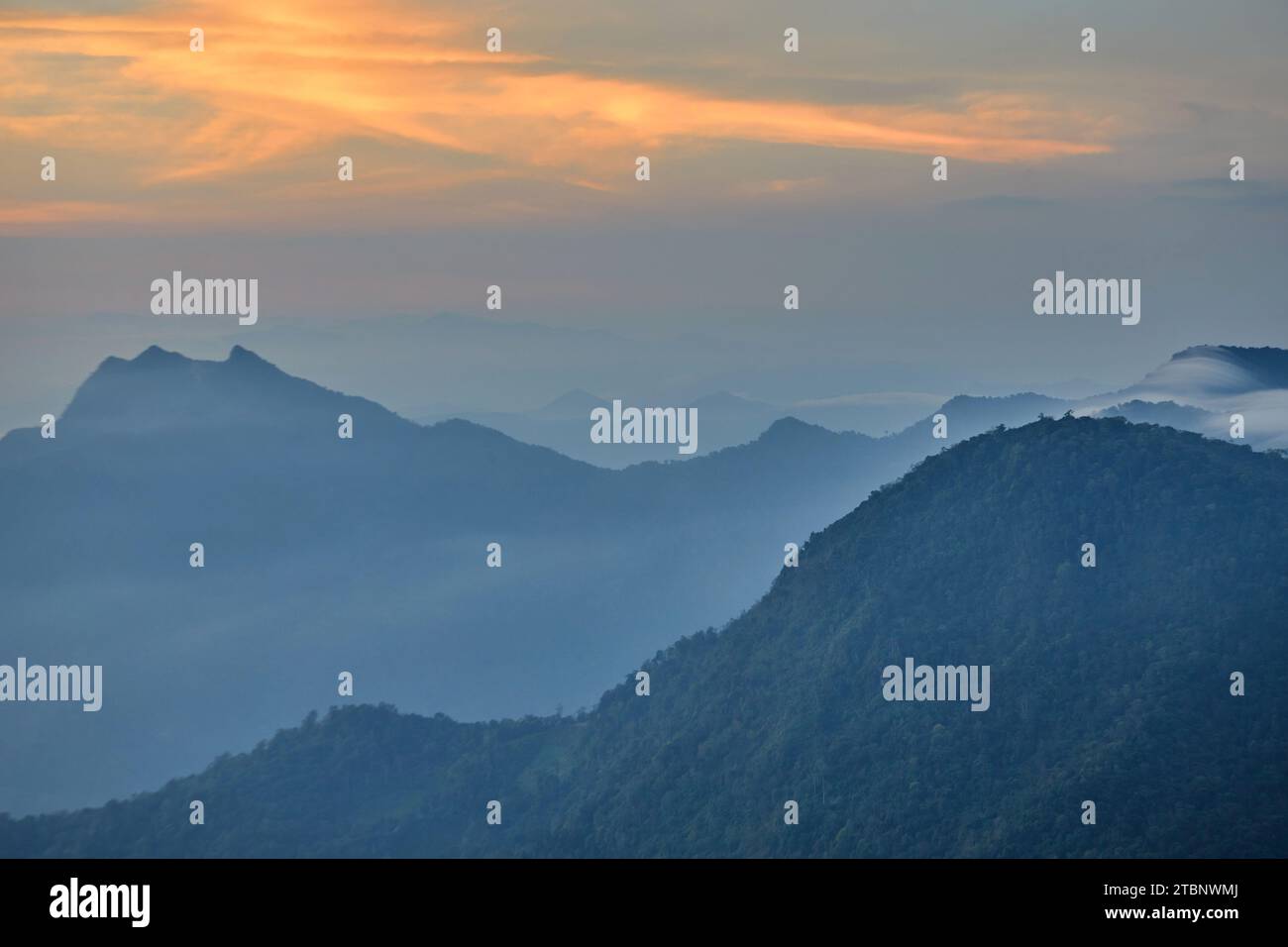 Tourism and fog dramatic hi-res stock photography and images - Alamy