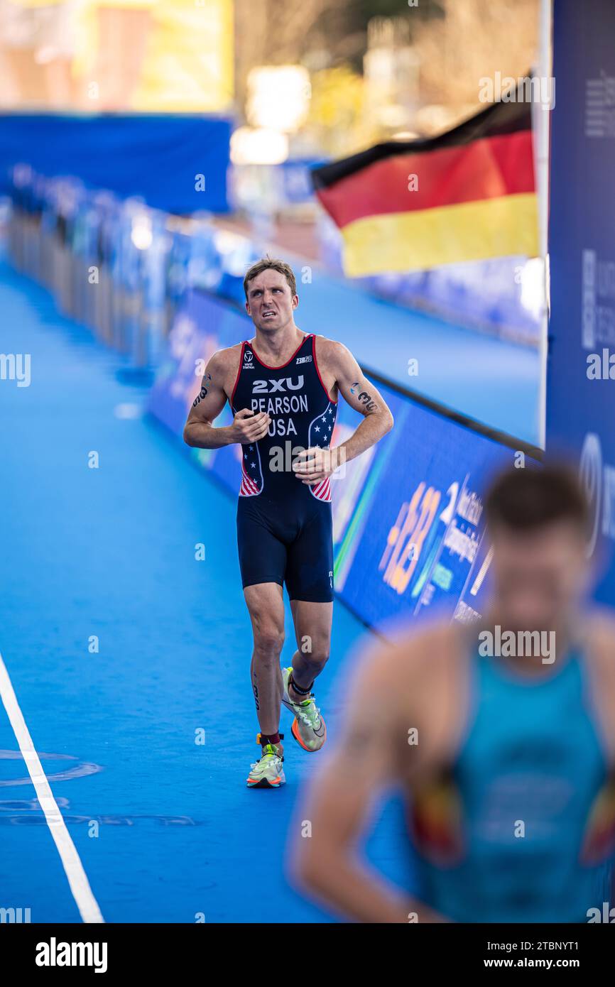 Morgan Pearson participating in Pontevedra in the 2023 World Triathlon ...