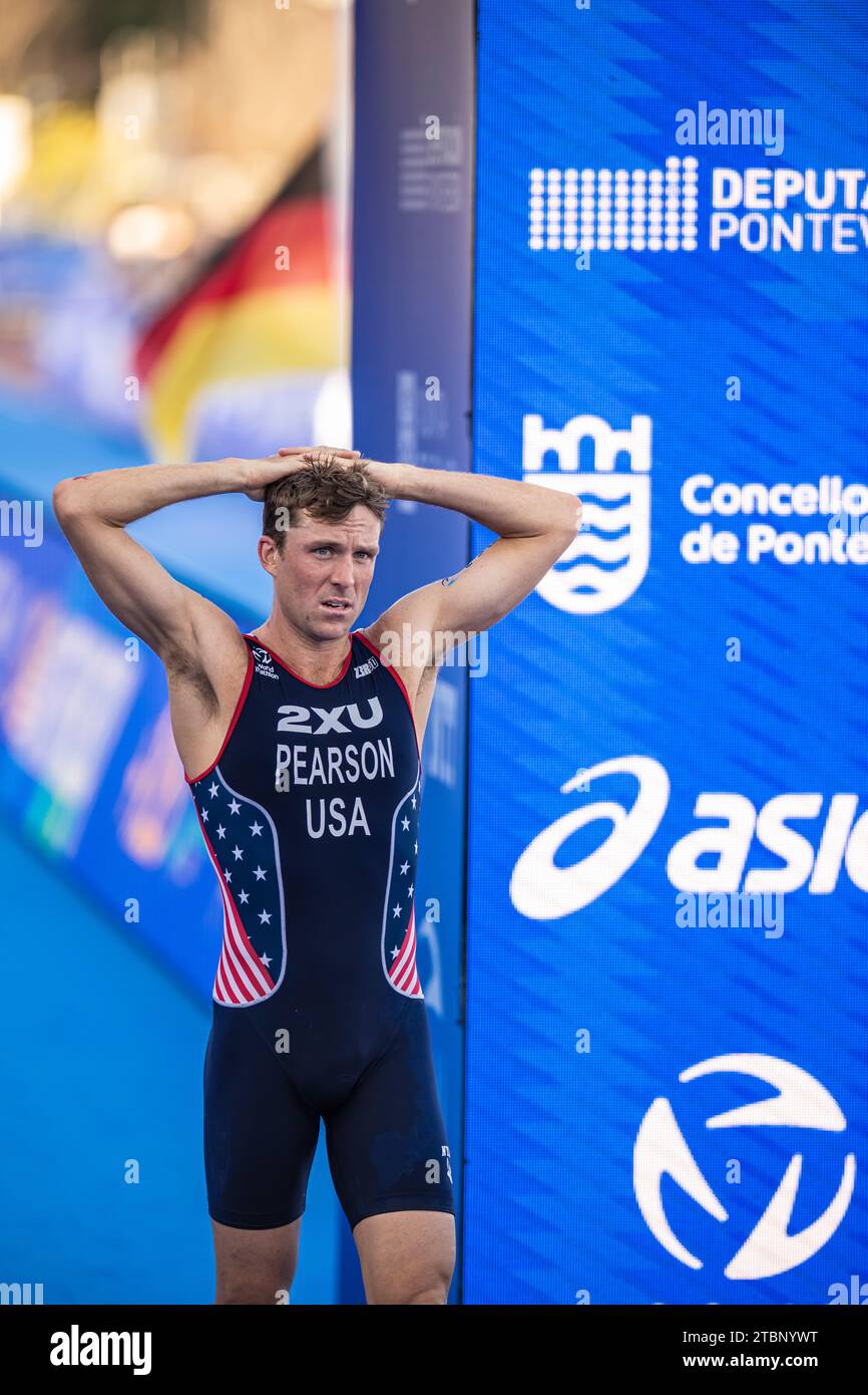 Morgan Pearson participating in Pontevedra in the 2023 World Triathlon ...