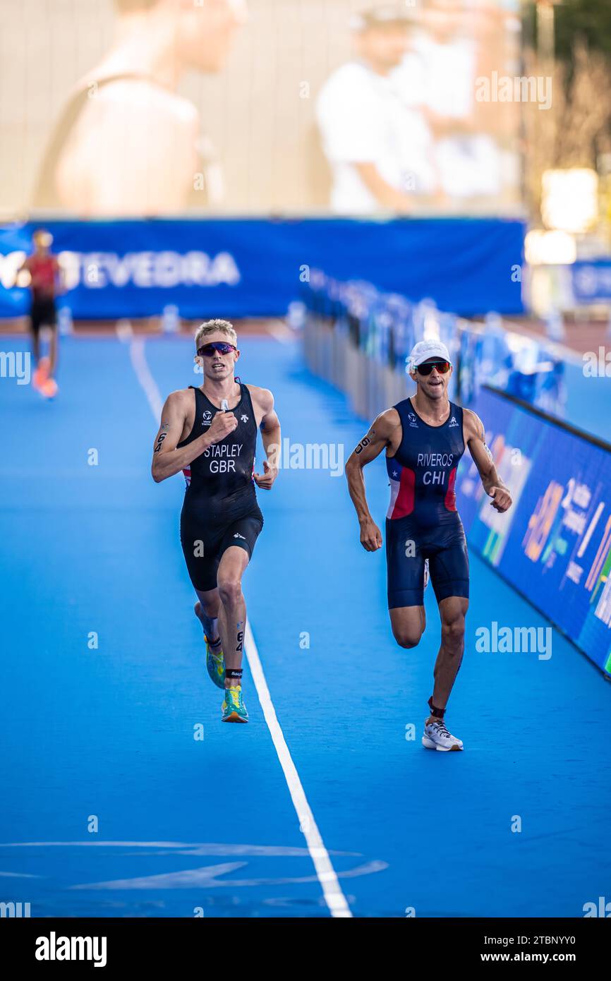 Max Stapley participating in Pontevedra in the 2023 World Triathlon ...