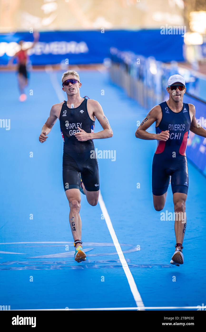 Max Stapley participating in Pontevedra in the 2023 World Triathlon ...
