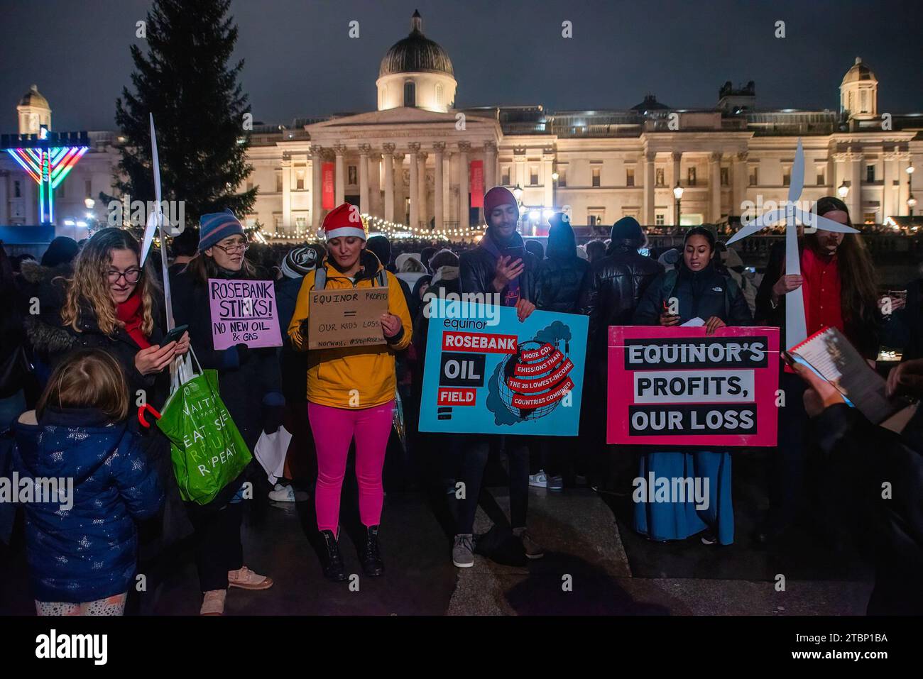 London, UK. 07th Dec, 2023. Protesters sing Christmas carols while ...