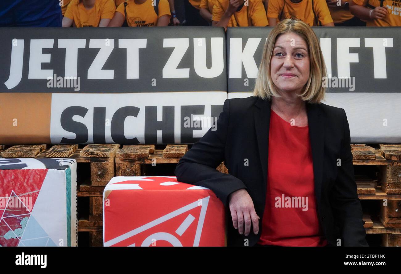 Stuttgart, Germany. 08th Dec, 2023. Barbara Resch, collective ...