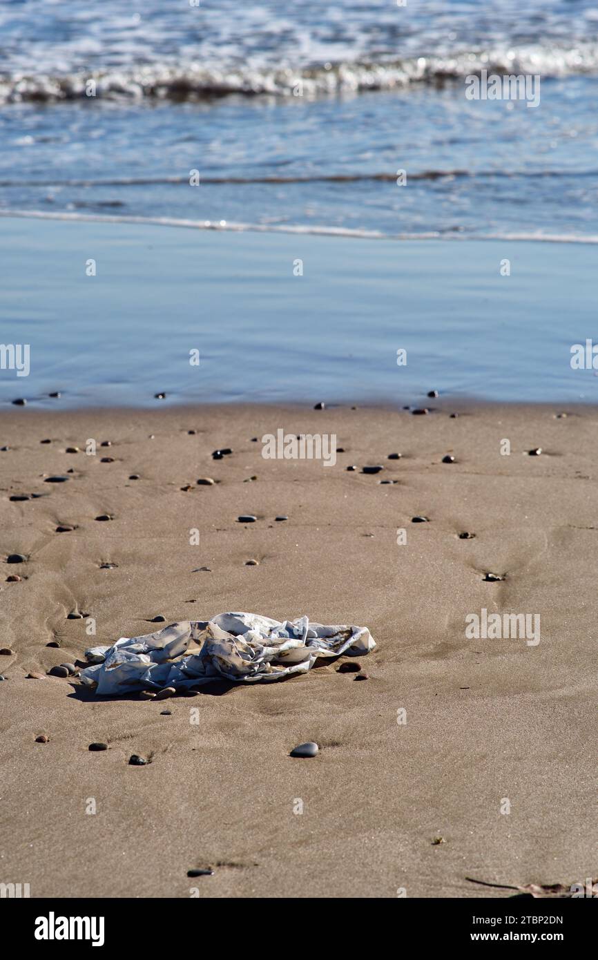 plastic trash on the beach Stock Photo - Alamy