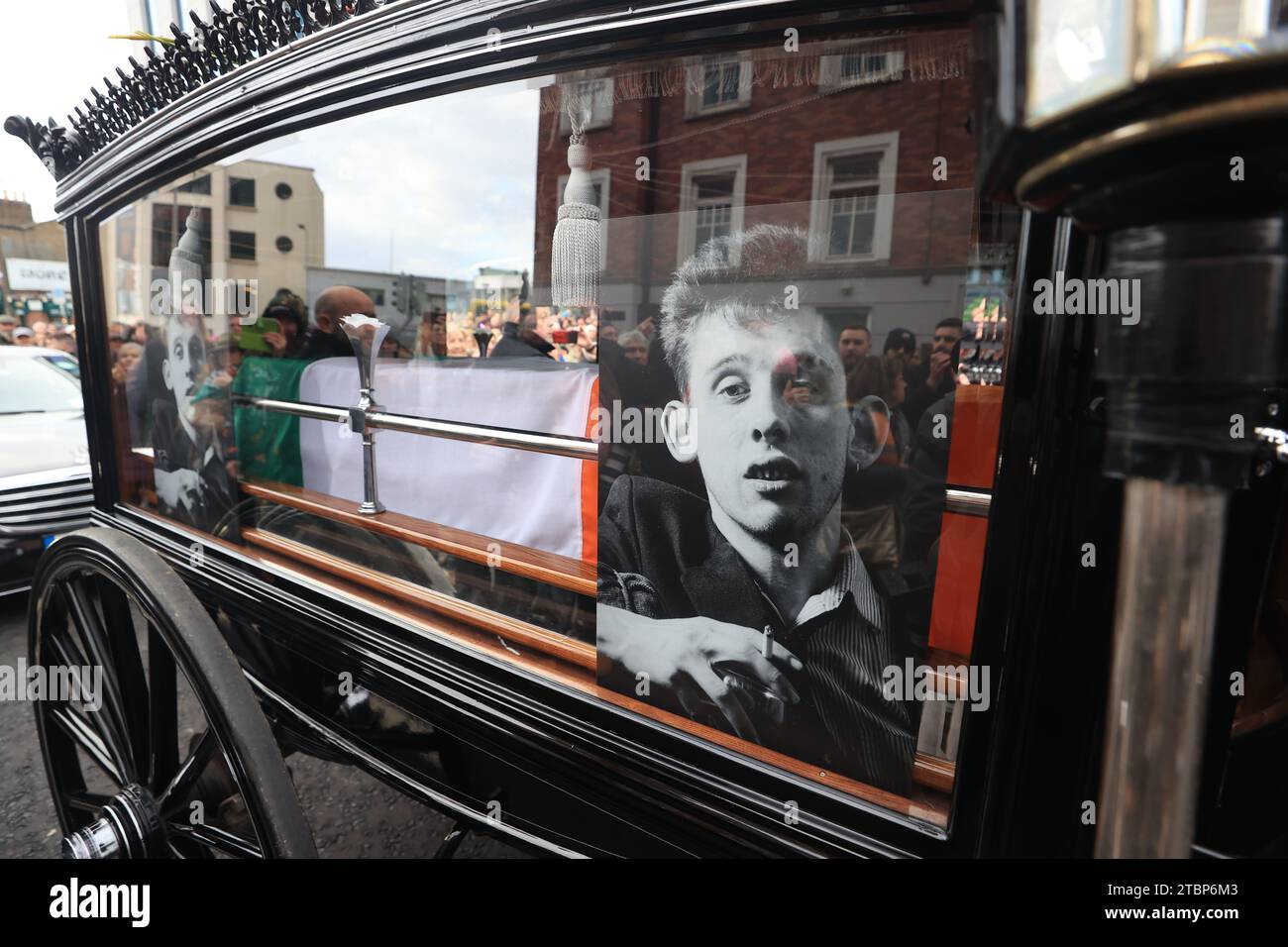 Shane macgowan funeral hi-res stock photography and images - Alamy