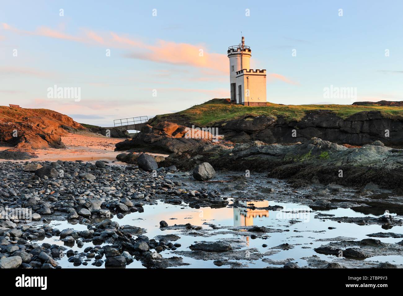 Elie Ness Lighthouse Reflection at Sunset, Ruby Bay, Elie, Fife ...