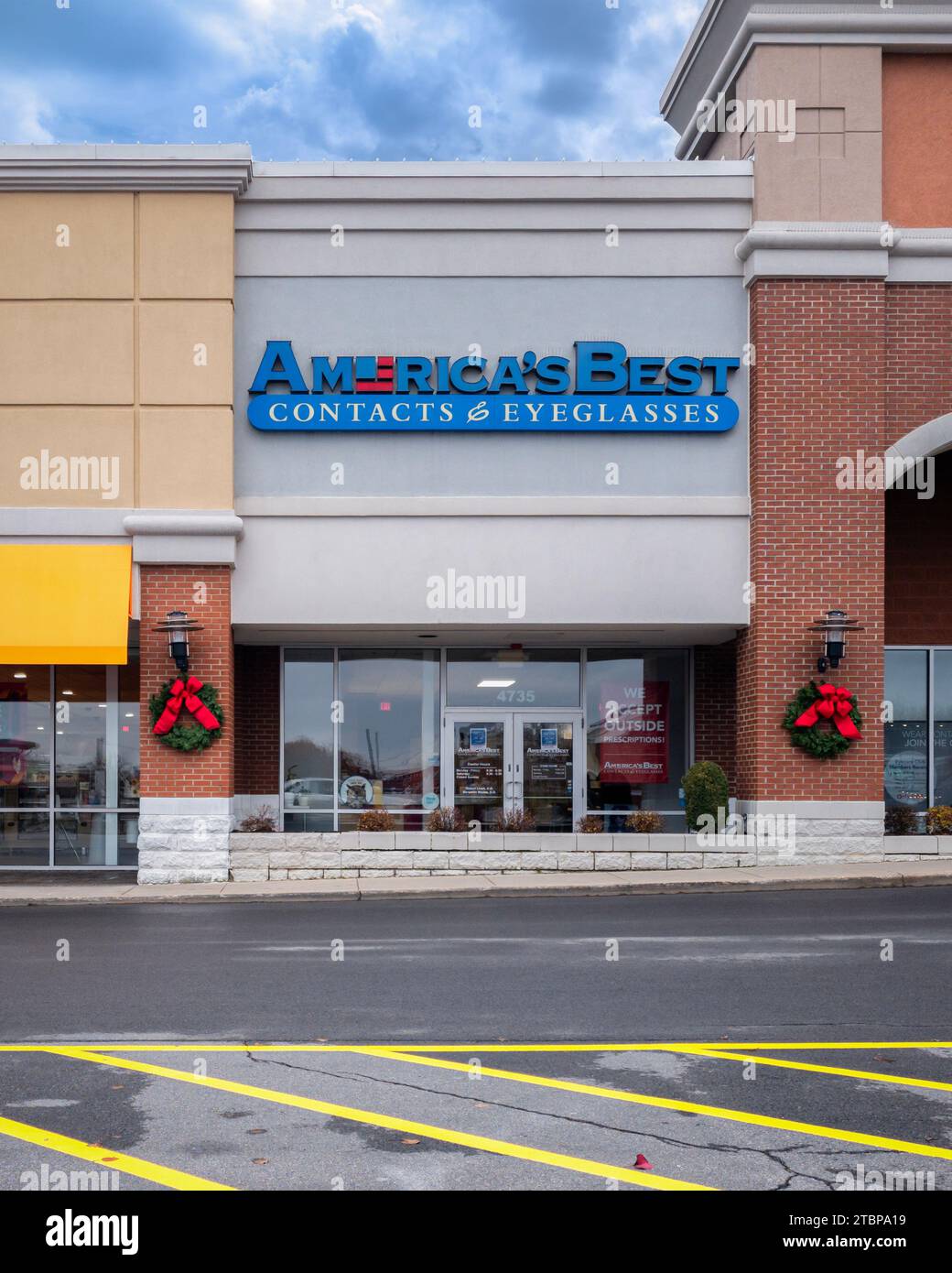 Americas best contacts and eyeglasses hi-res stock photography and ...