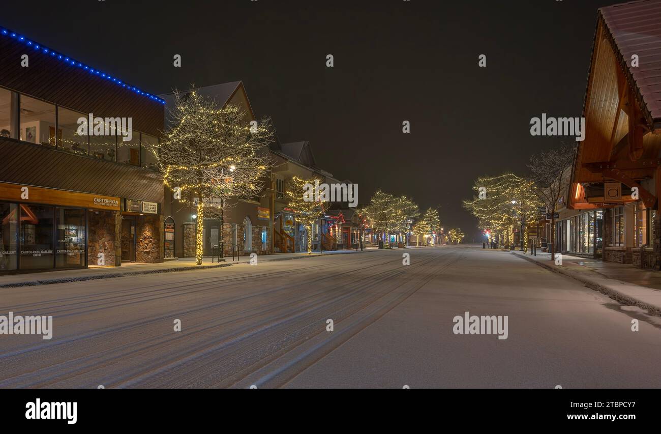 Main street canmore alberta canada hi-res stock photography and images ...