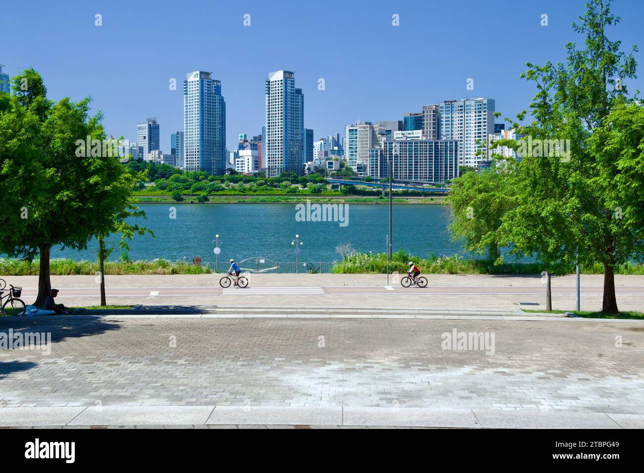 Engagement activities hi-res stock photography and images - Alamy