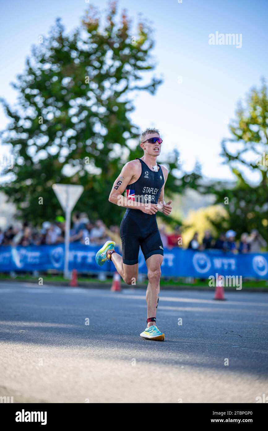 Max Stapley participating in Pontevedra in the 2023 World Triathlon ...