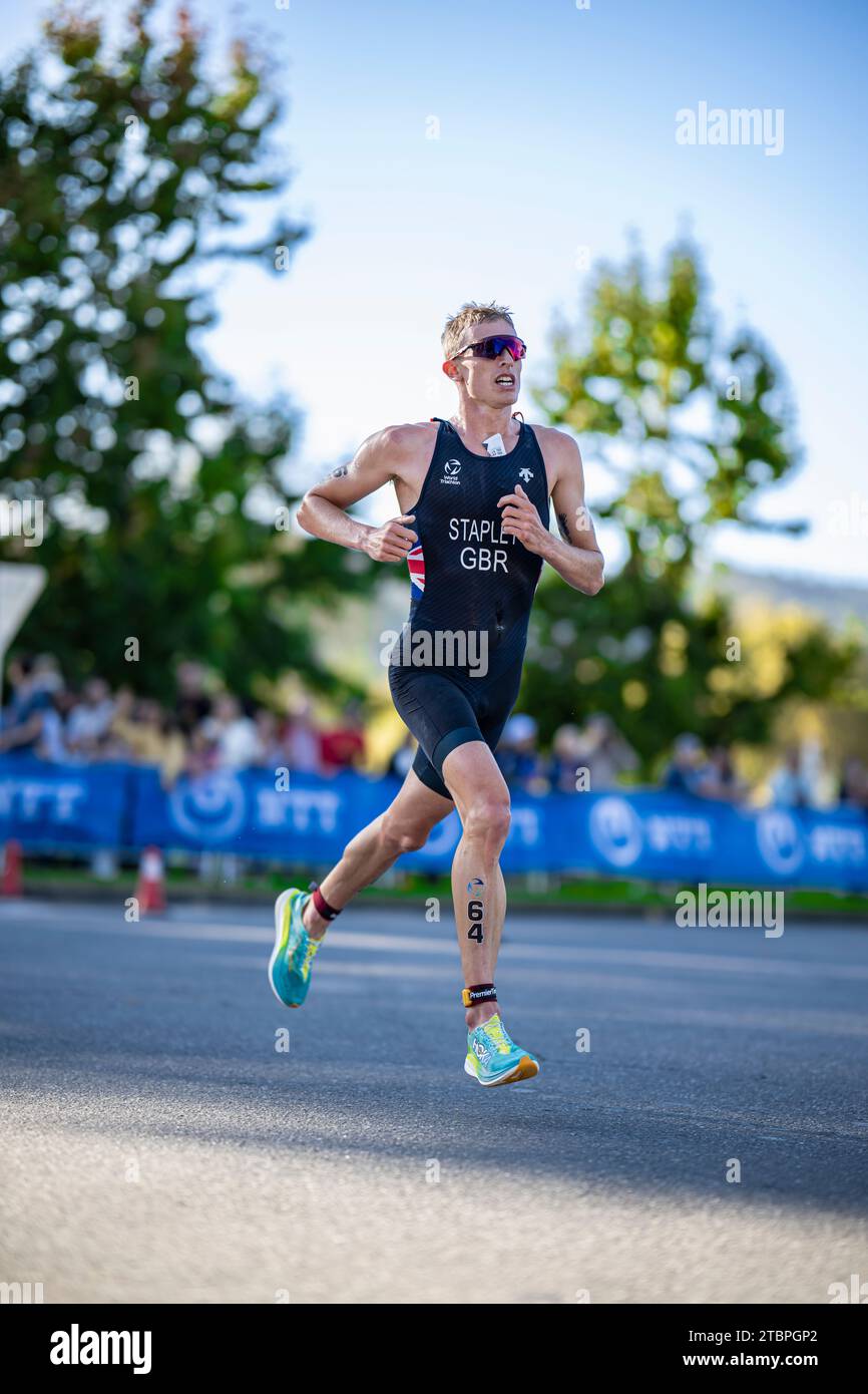 Max Stapley participating in Pontevedra in the 2023 World Triathlon ...