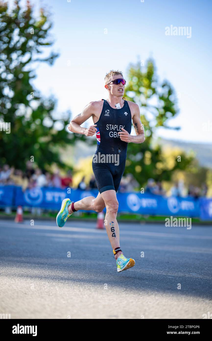 Max Stapley participating in Pontevedra in the 2023 World Triathlon ...