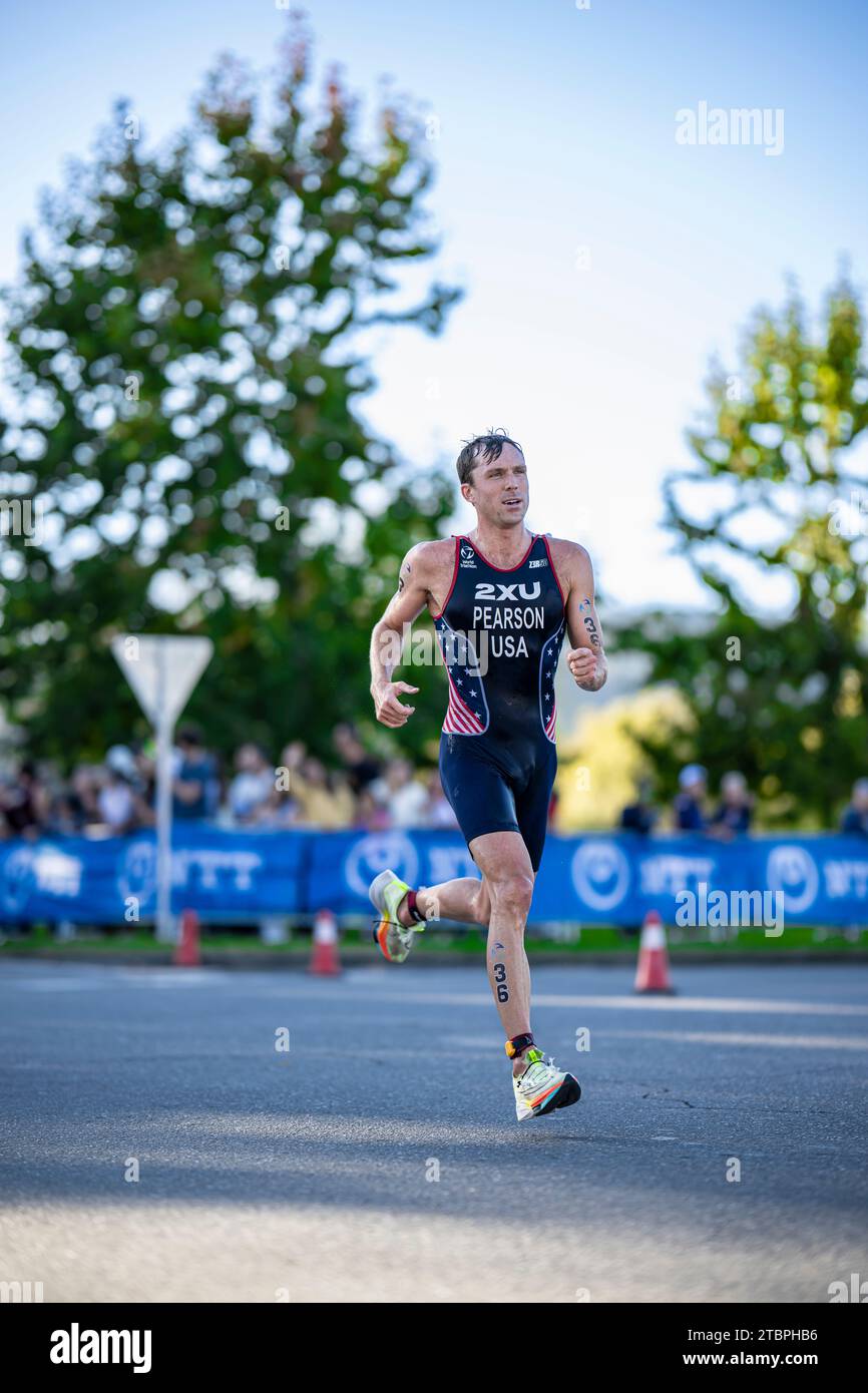 Morgan Pearson participating in Pontevedra in the 2023 World Triathlon ...