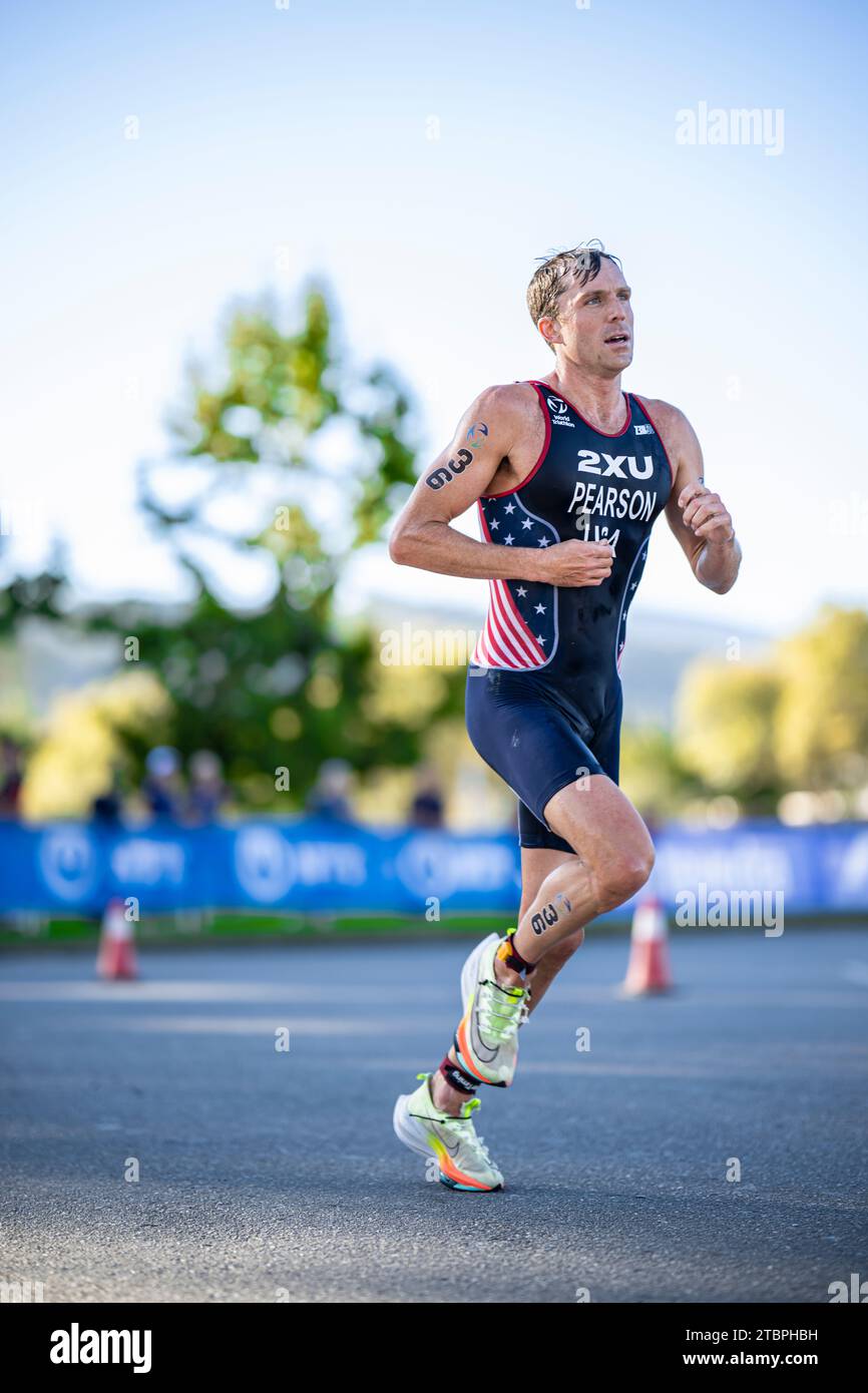 Morgan Pearson participating in Pontevedra in the 2023 World Triathlon ...