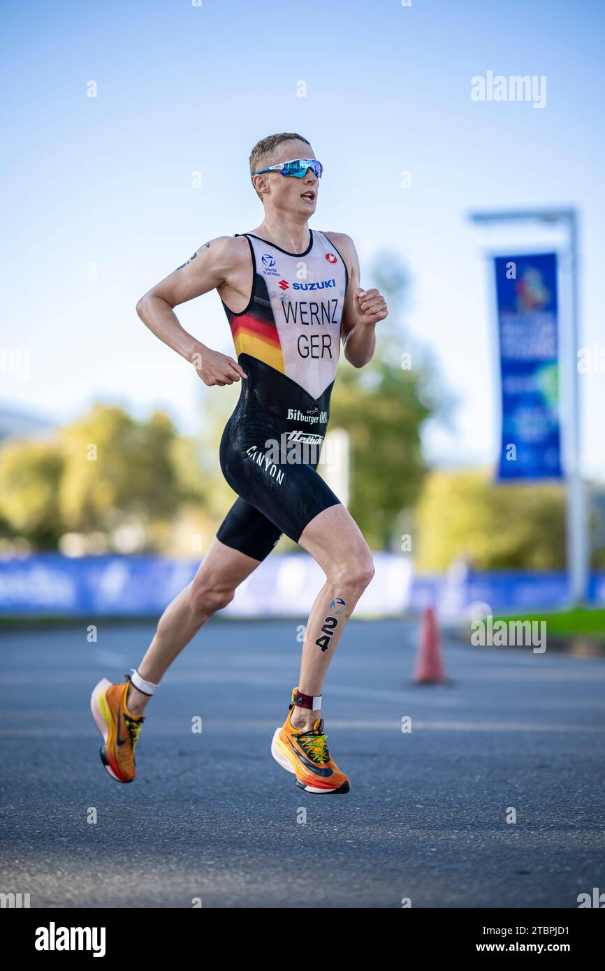 Valentin Wernz participating in Pontevedra in the 2023 World Triathlon ...