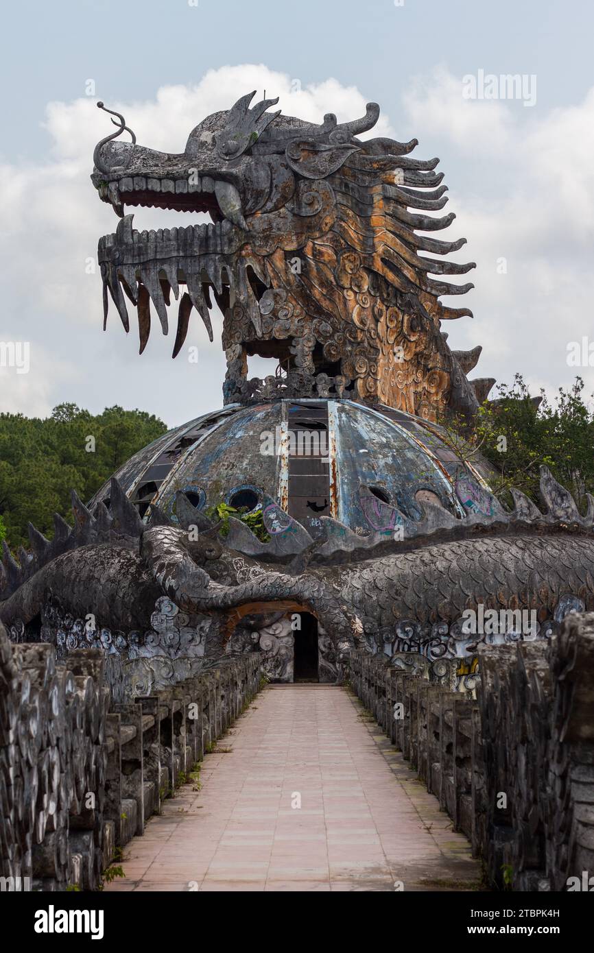 Dragon building at Thuy Tien abandon water park, Hue, Vietnam Stock ...
