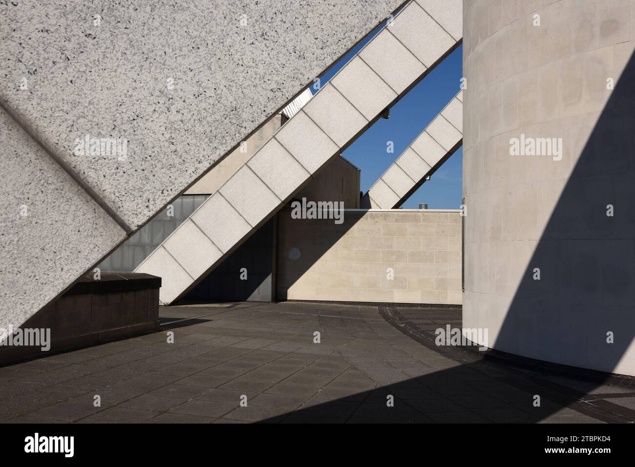 Portland stone hi-res stock photography and images - Alamy